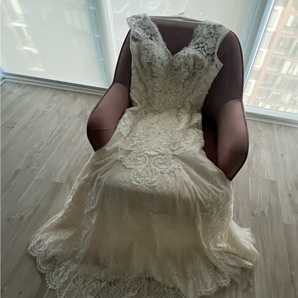 Mari Lill | Dresses | Lace Bridal Gown In Cream | Poshmark
